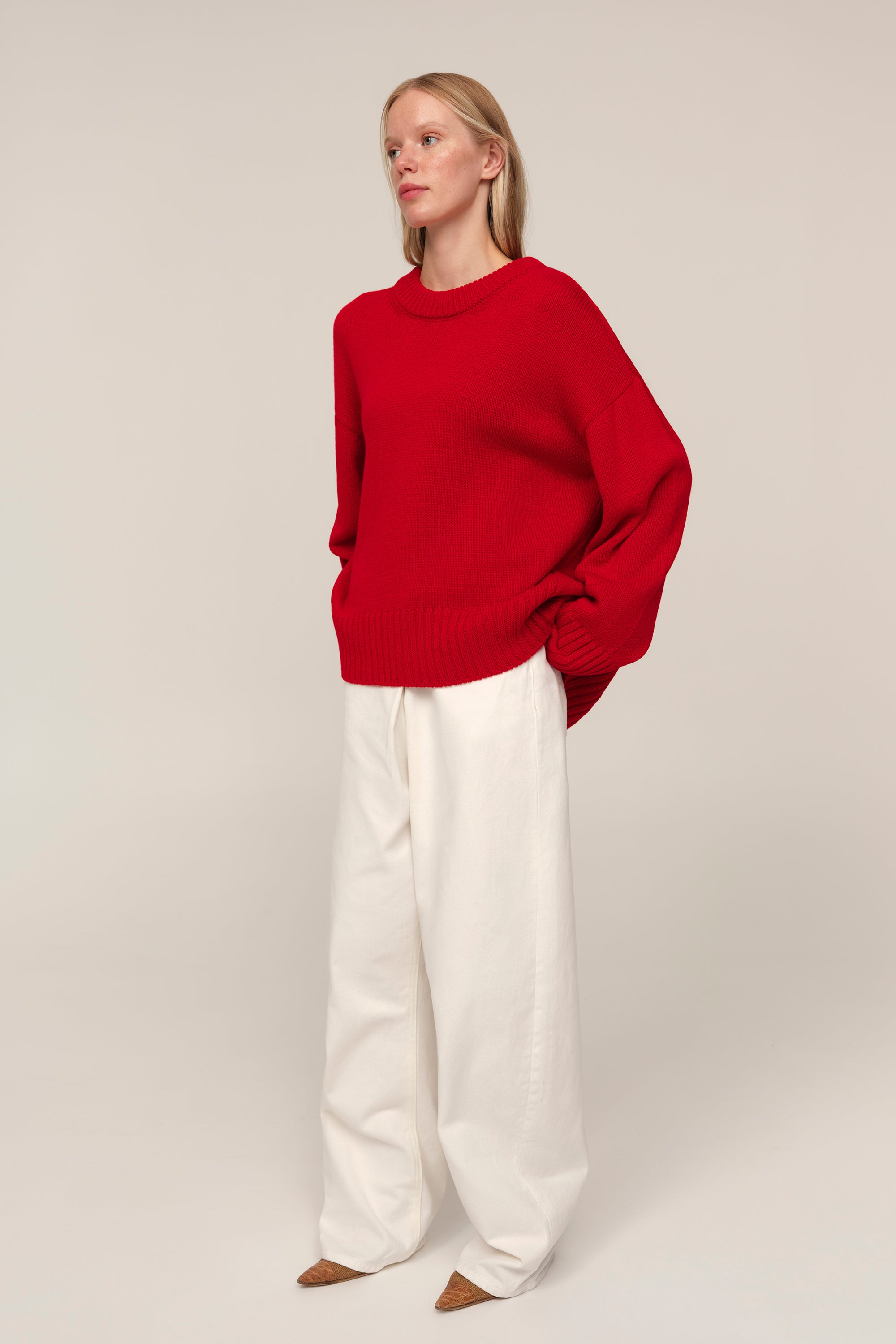 Red Sena Sweater - AVECLO